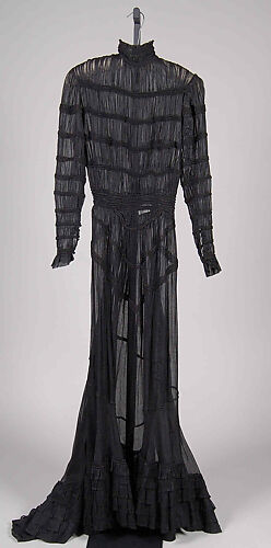 Evening dress | French | The Metropolitan Museum of Art