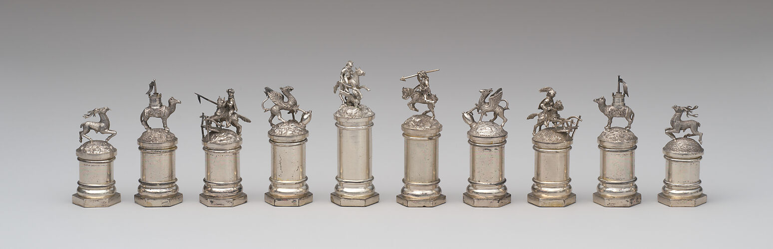 Chessmen (32) and board | German | The Metropolitan Museum of Art