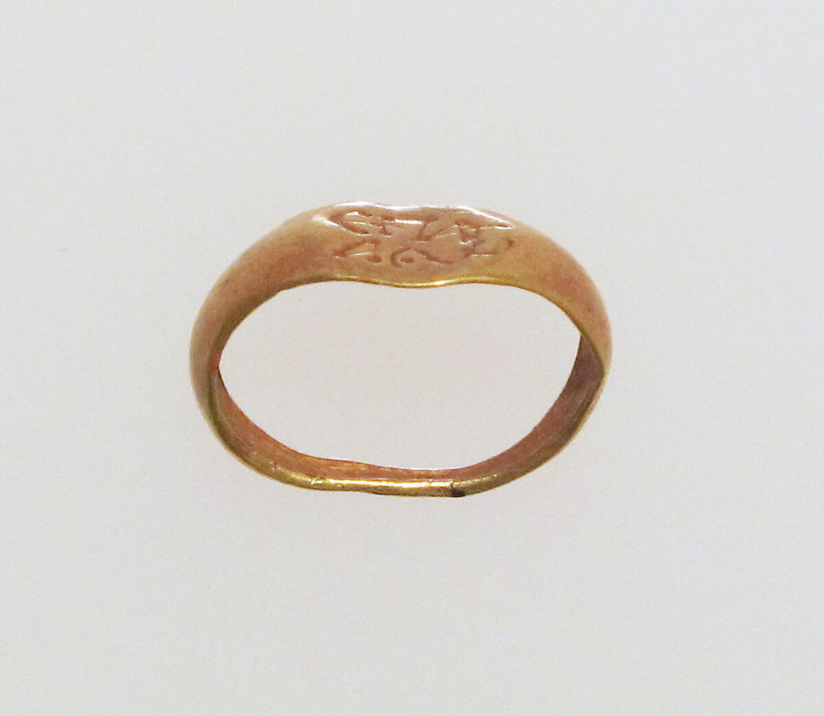 Gold ring with inscribed bezel - Roman - Imperial - The Metropolitan ...