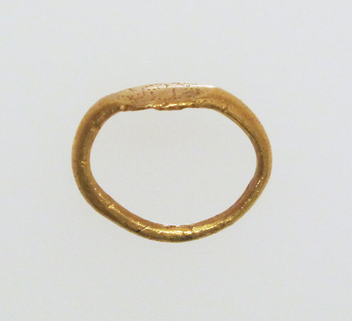 Gold ring with inscribed bezel | Roman | Imperial | The Metropolitan ...