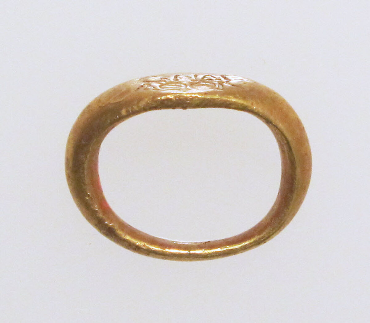 Gold ring with inscribed bezel | Roman | Imperial | The Metropolitan ...