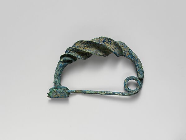 Bronze disc-type fibula (safety pin) | Italic | Iron Age | The ...
