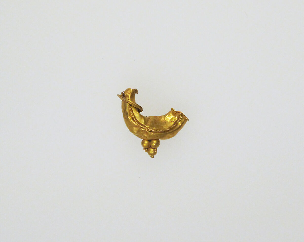 Earring, boat-shaped - The Metropolitan Museum of Art