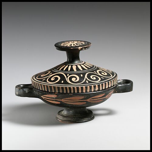 Attributed to the Xenon Group | Lekanis with lid | Greek, South Italian ...
